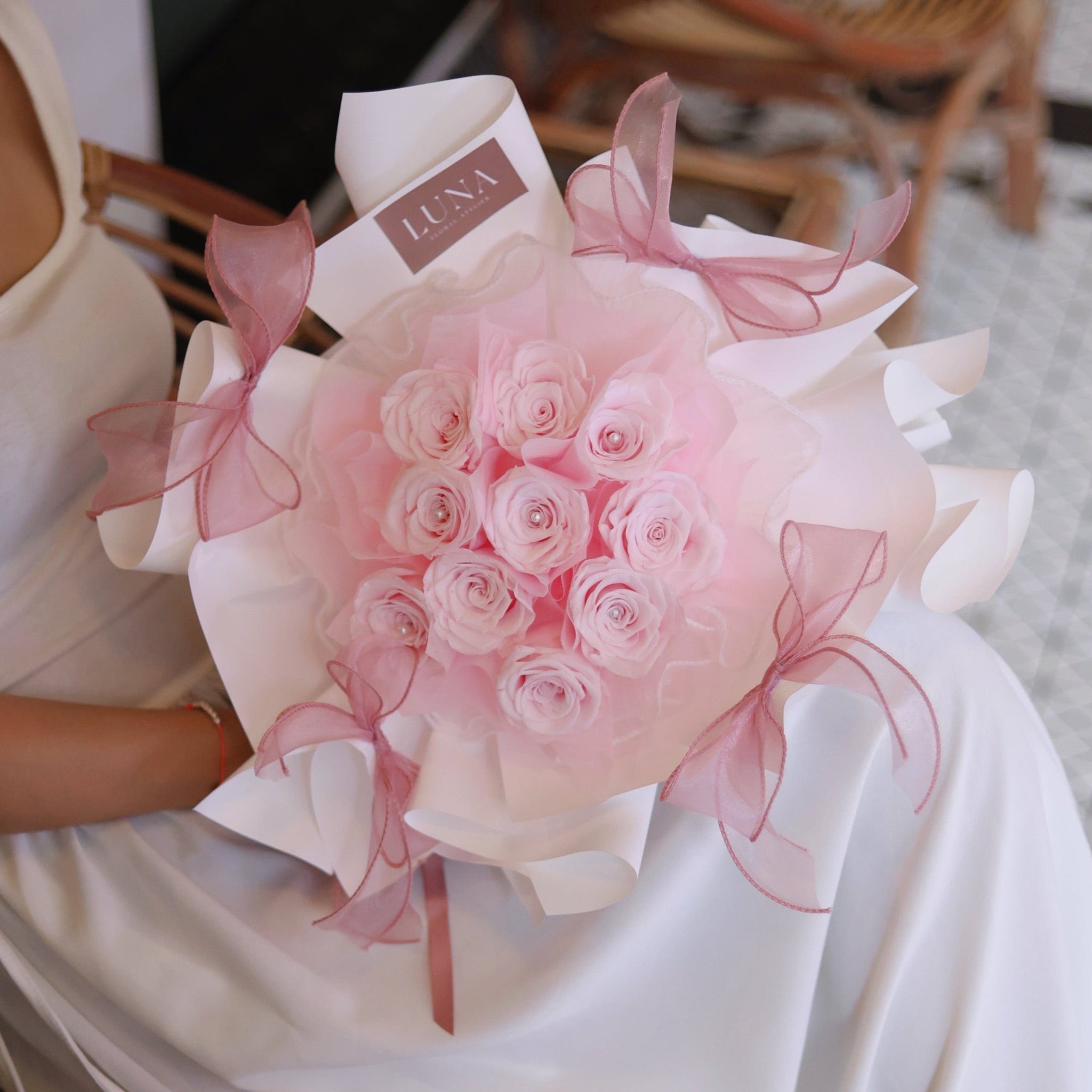 Pinky Promise - Declare Your Love With Everlasting Preserved Roses!