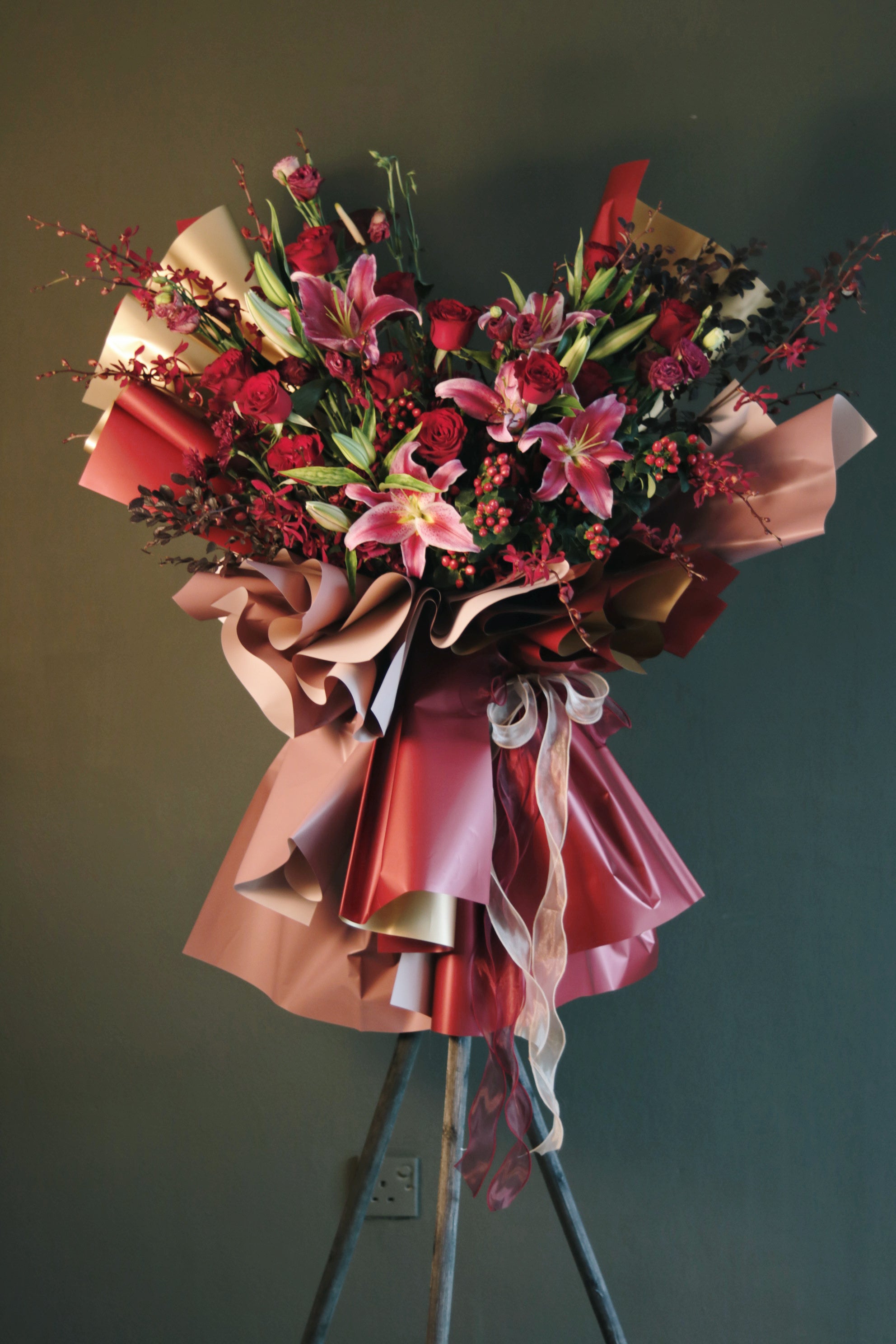 Spectacular Flower Stand