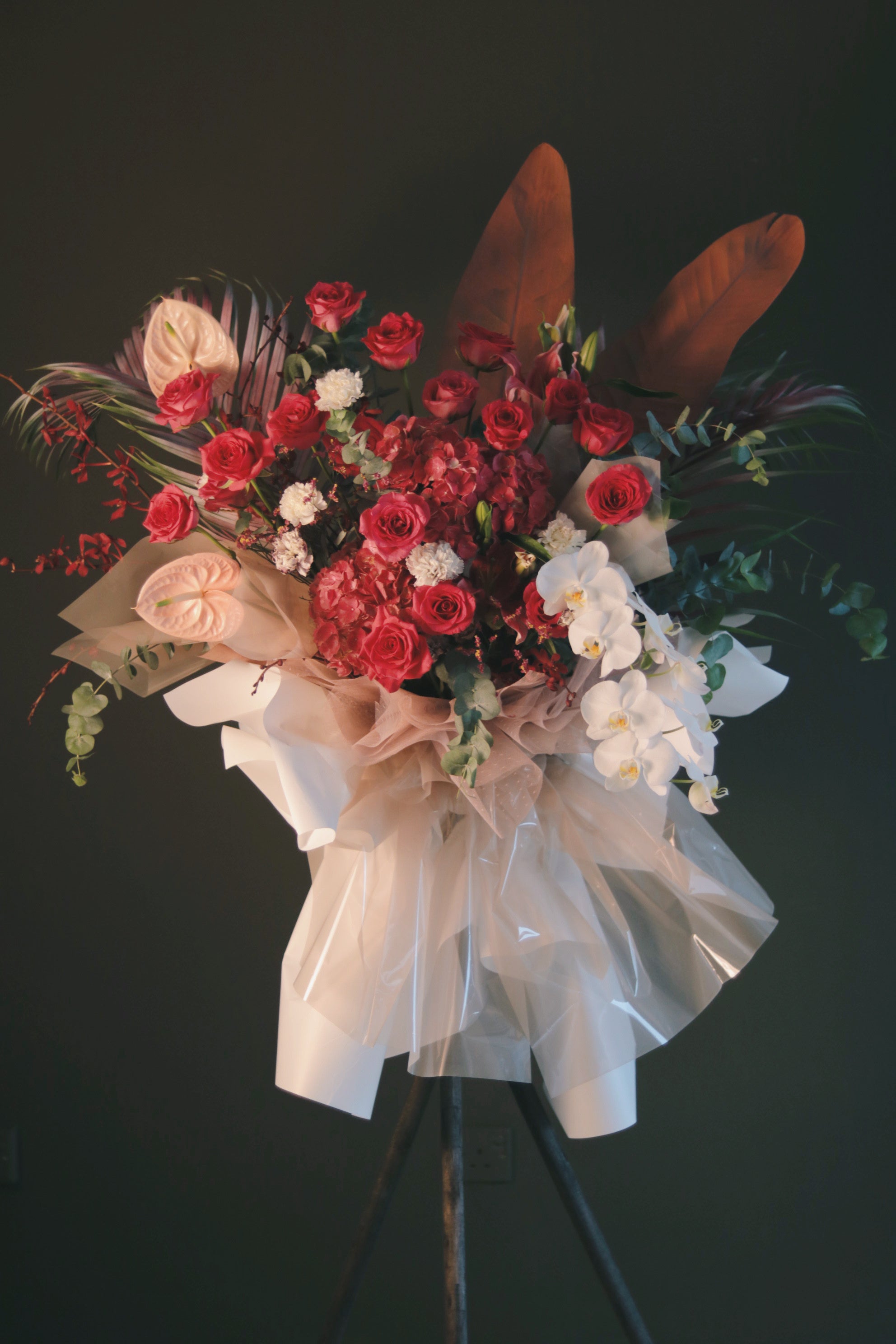 Triumph Flower Stand